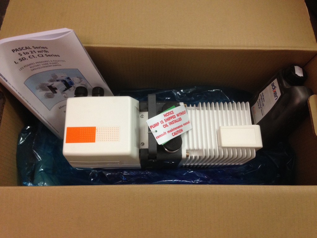 Adixen Pascal 2010SD Rotary vane vacuum pump 3 phases 50/60hz - Toolex