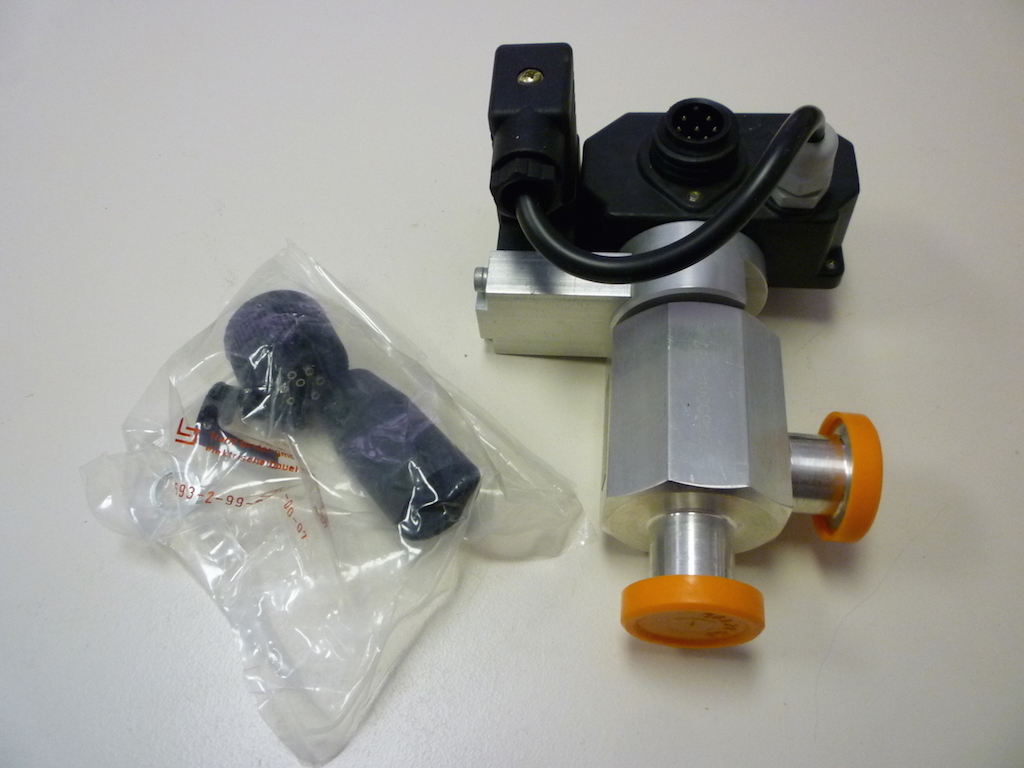 VAT 24124-KA41 Vacuum angle valve dn16 - Toolex